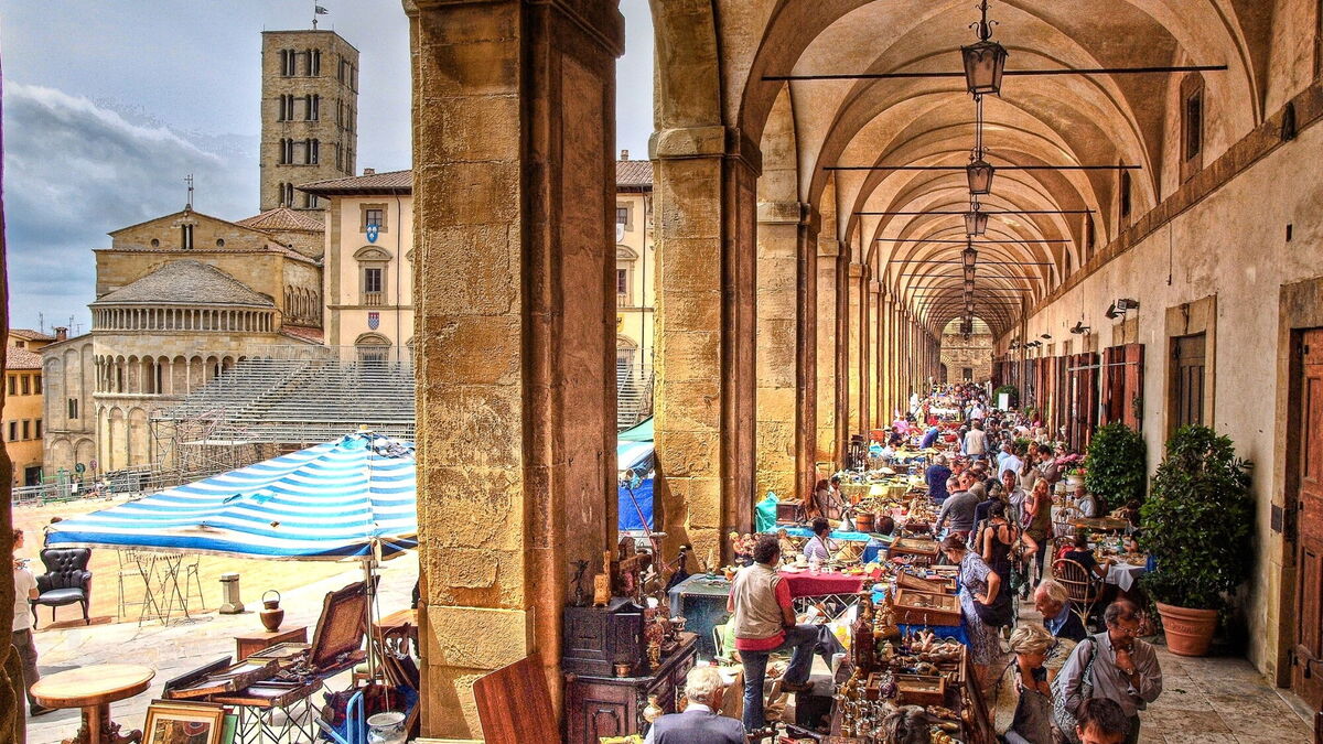 Best Markets in Tuscany: Local Food, Crafts & Antiques Guide